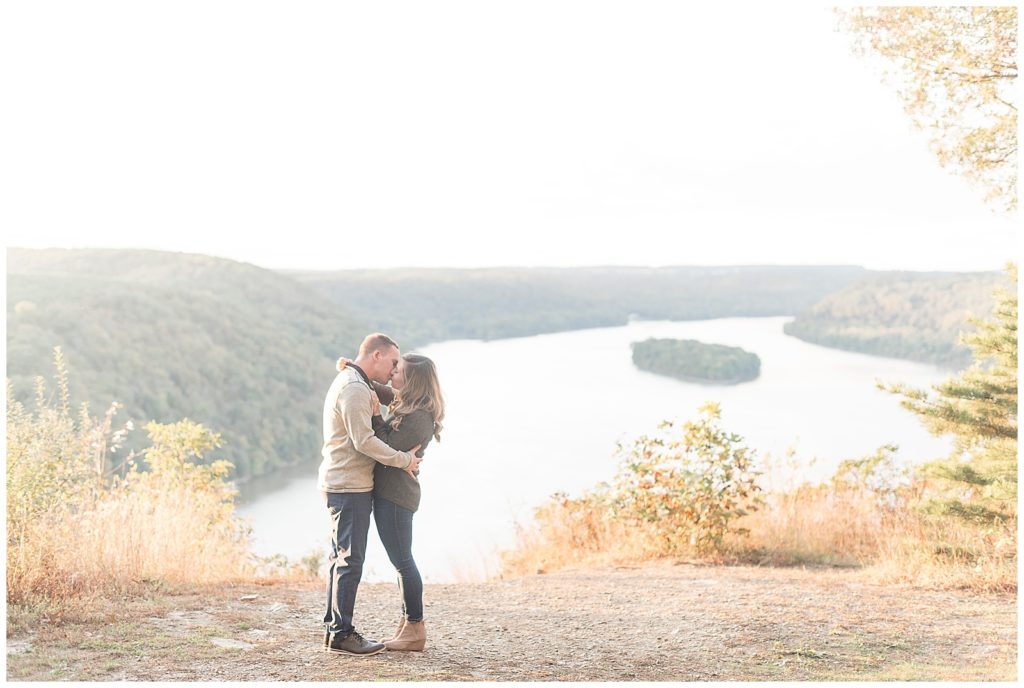 Fall Pinnacle Point Overlook Engagement Session
