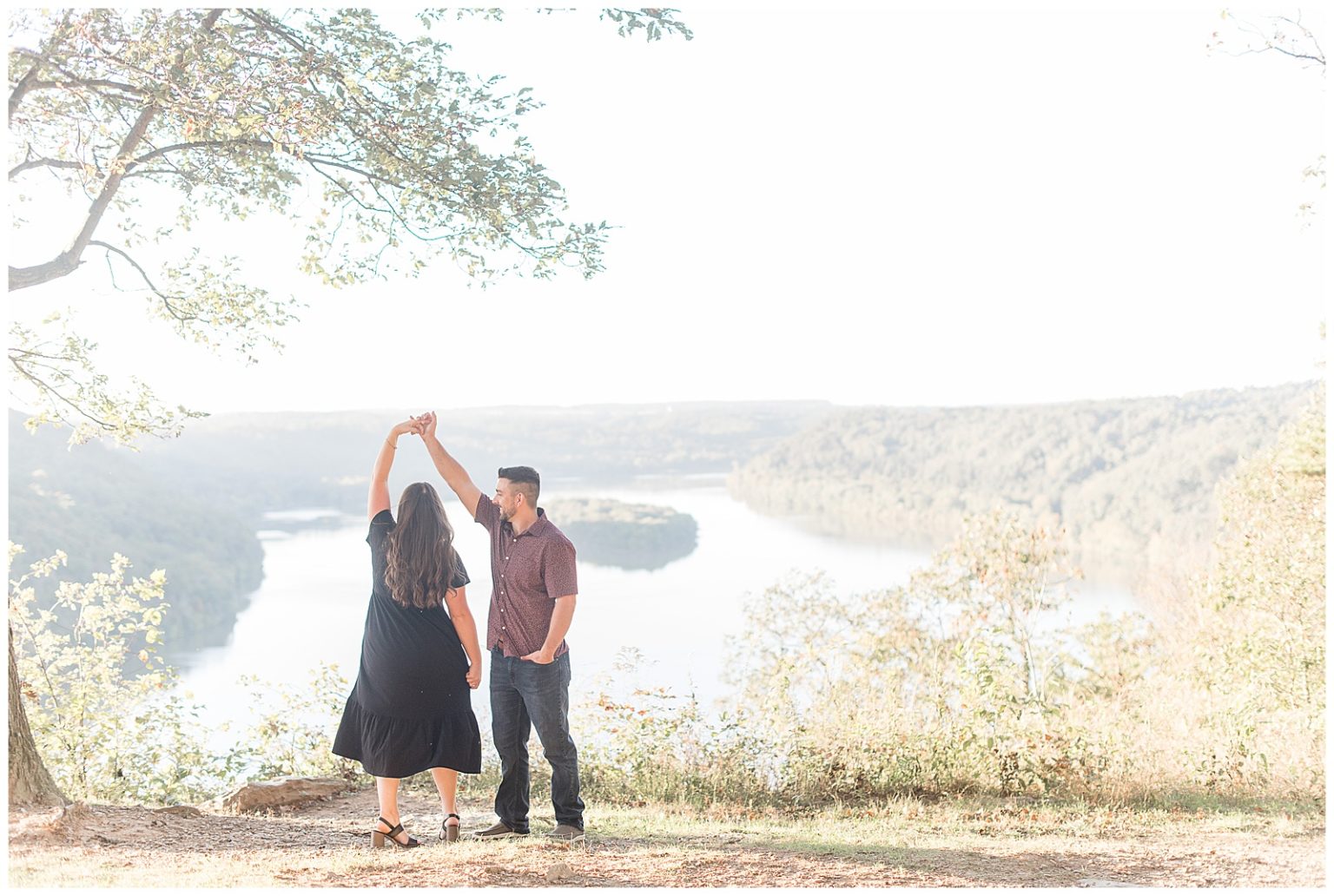 Sunset Pinnacle Overlook Engagement Session - heathermariephoto.com