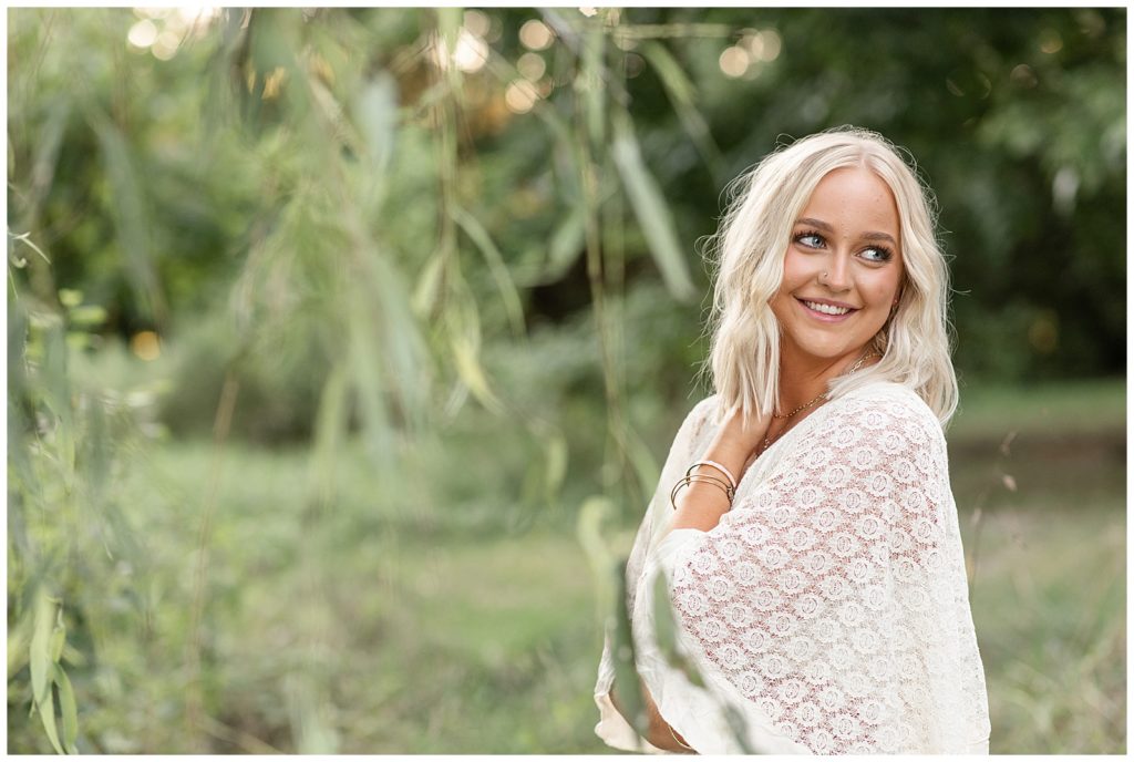 Boho Overlook Park Senior Session - heathermariephoto.com