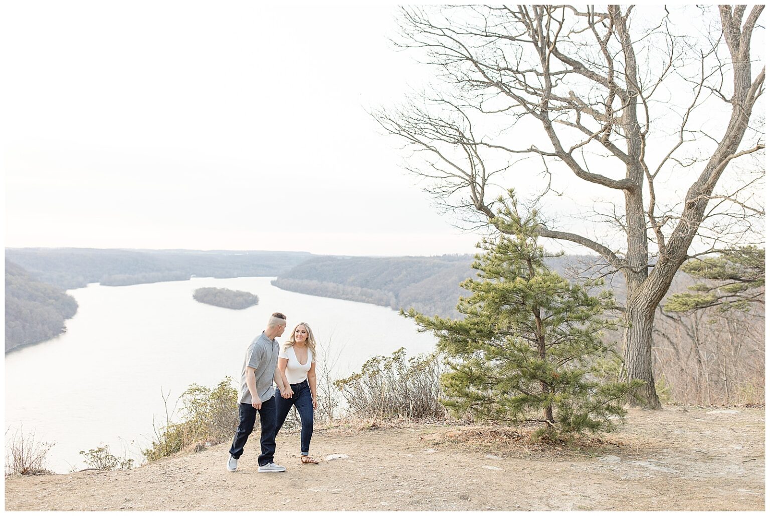 Beautiful Pinnacle Point Engagement Session