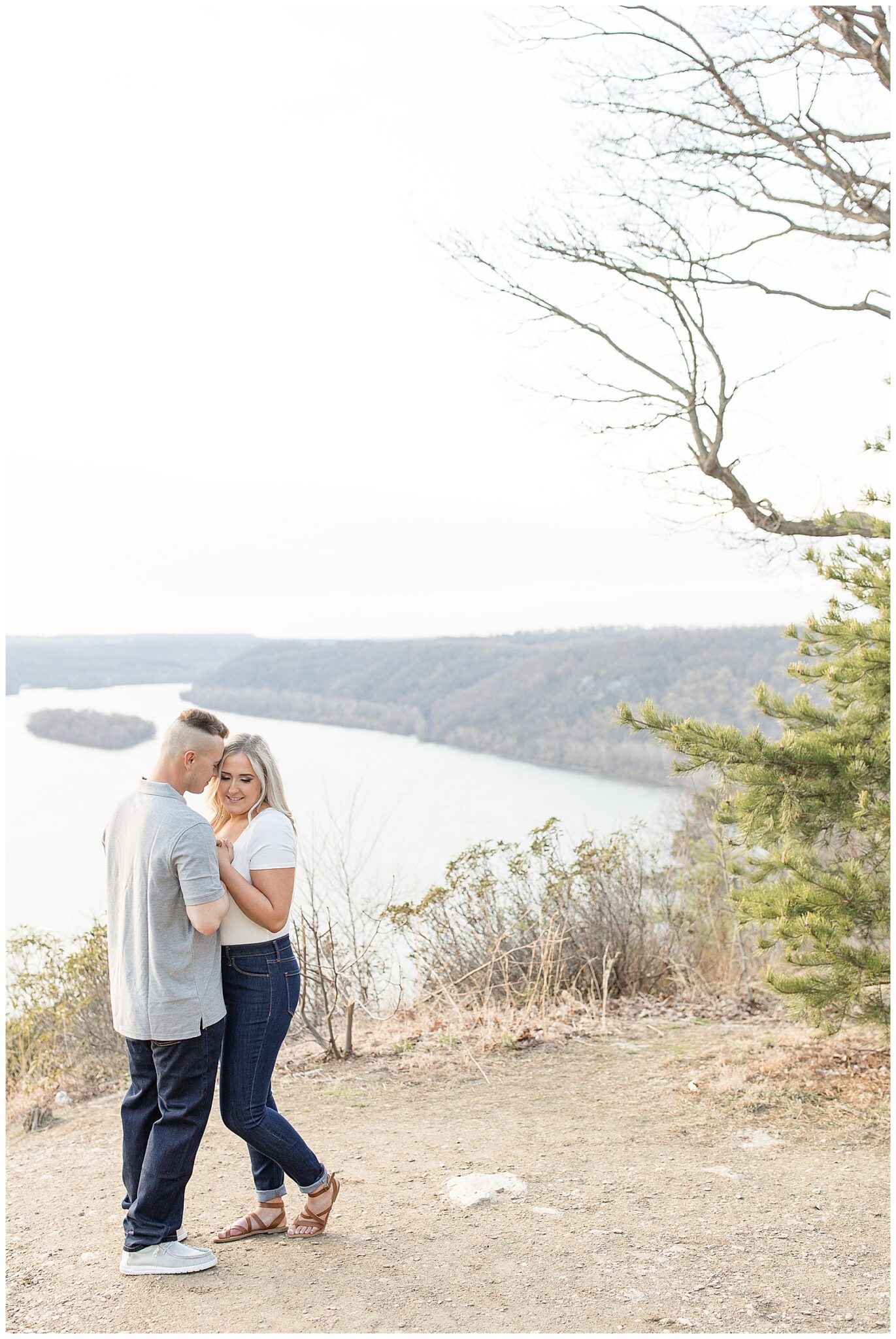 Beautiful Pinnacle Point Engagement Session