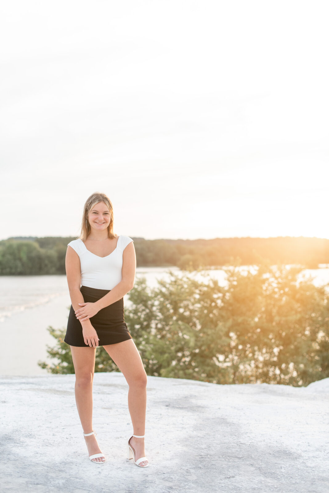 Summer Senior Session at White Cliffs of Conoy - heathermariephoto.com